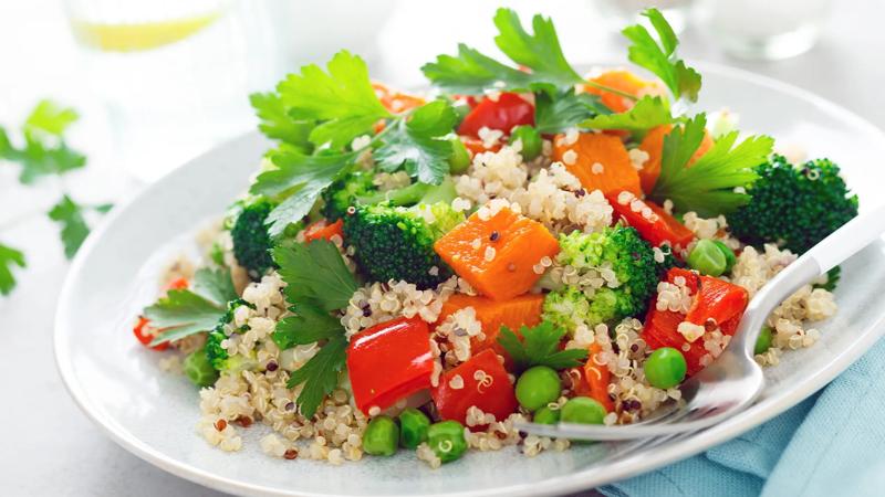 Easy High Protein Quinoa Salad with Yogurt Dressing